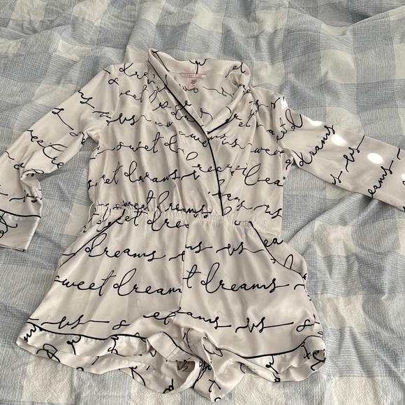 Victoria's Secret | Intimates & Sleepwear | Victorias Secret Cream ...